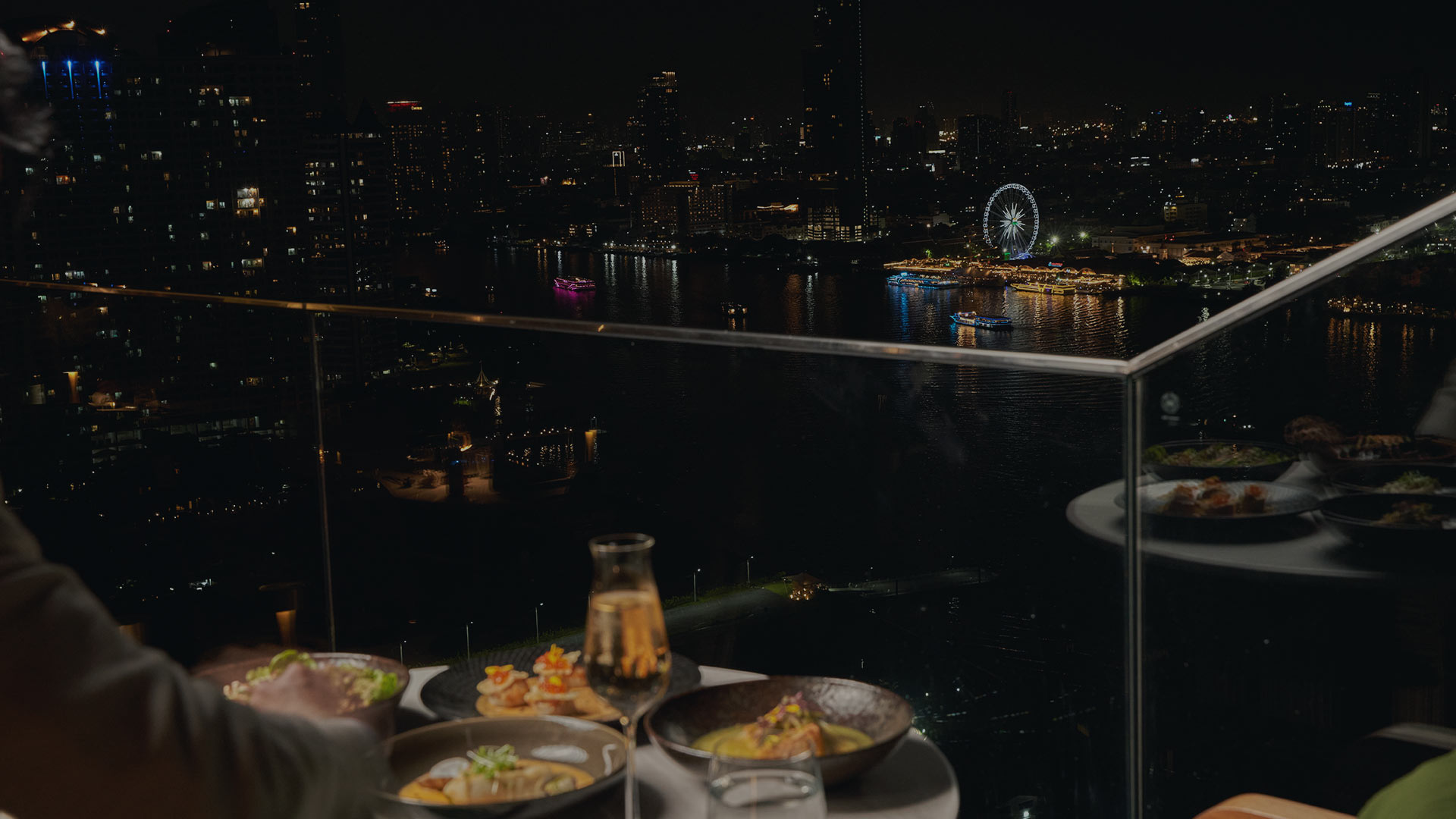 SEEN Restaurant & Bar | See SEEN through our delighted guests